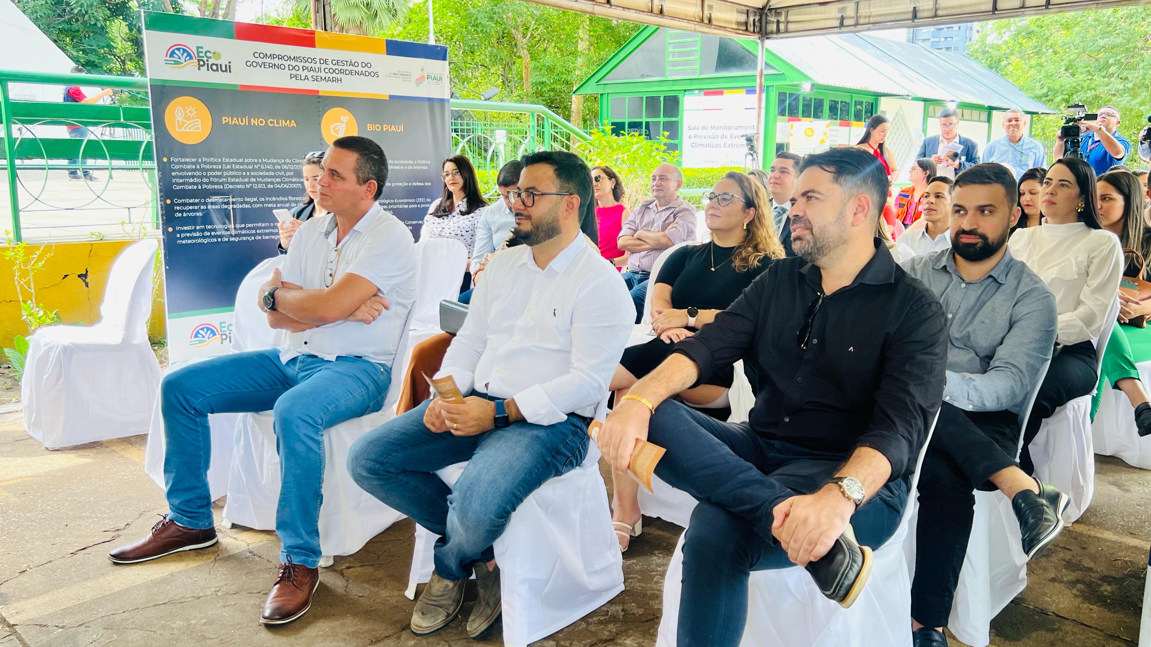 Semarh inaugura sala para monitoramento climático nesta terça (23) Semarh inaugura sala para monitoramento climático nesta terça (23)